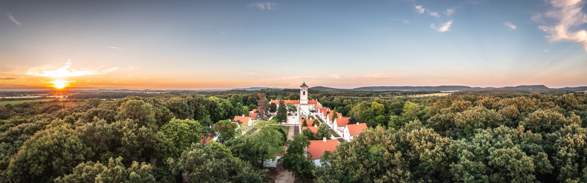 The History of Majk - Majki Remeteség